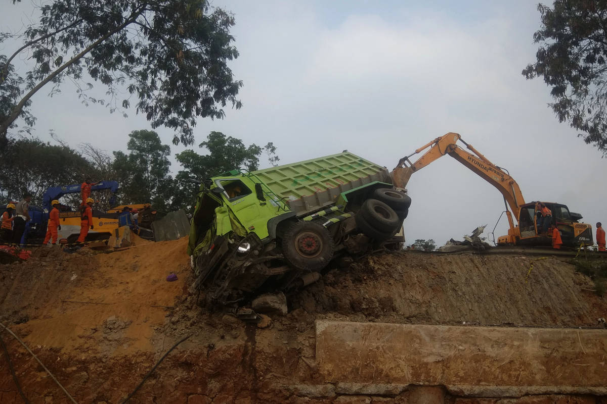 Tabrakan Beruntun Paling Sering Terjadi, Termasuk di Tol | Real - Jeda.id Tabrakan Beruntun Paling Sering Terjadi, Termasuk di Tol | Real - Jeda.id